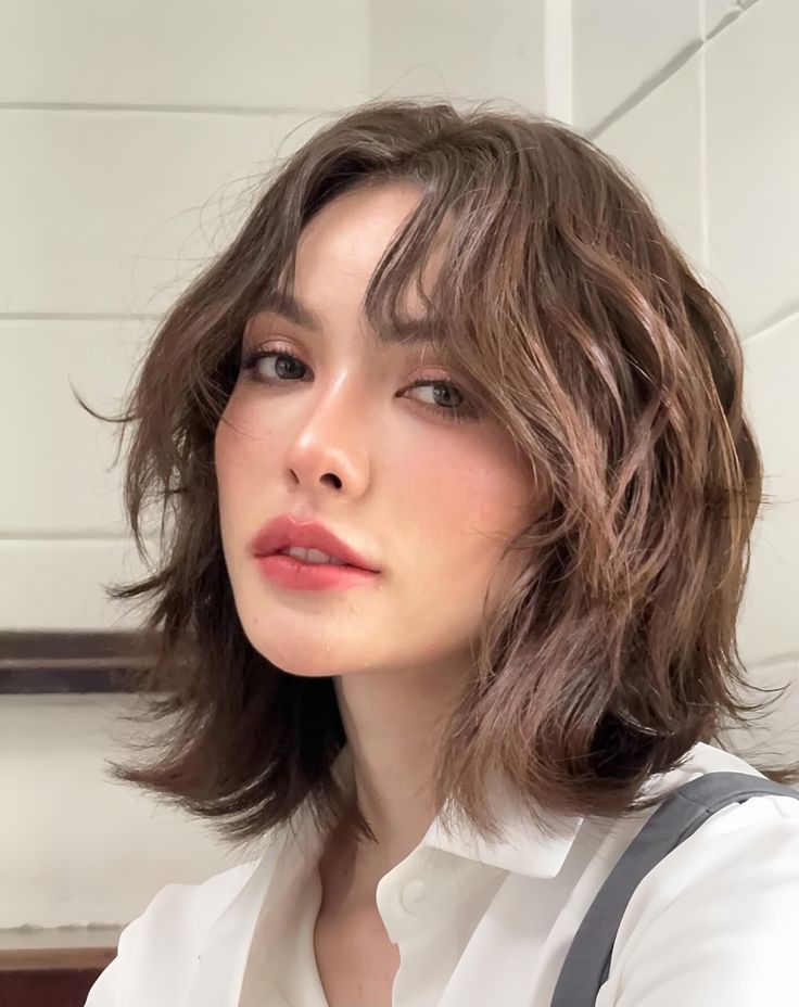 Quem é Charlotte Austin: A Estrela Tailandesa em Ascensão - No Mundinho ...